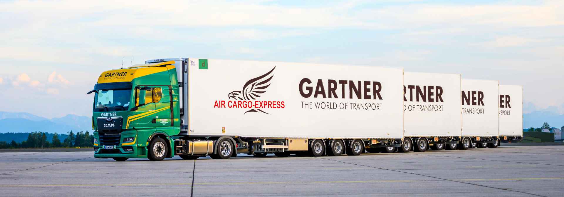 Van Eck supplies ten air cargo trailers to Gartner – Van Eck Trailers